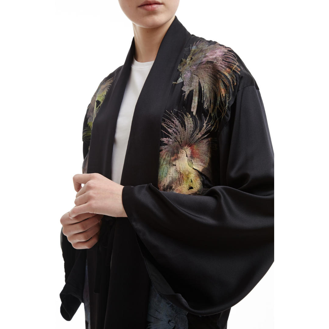 Alice Archer – DAVONNA SHORT KIMONO BLACK